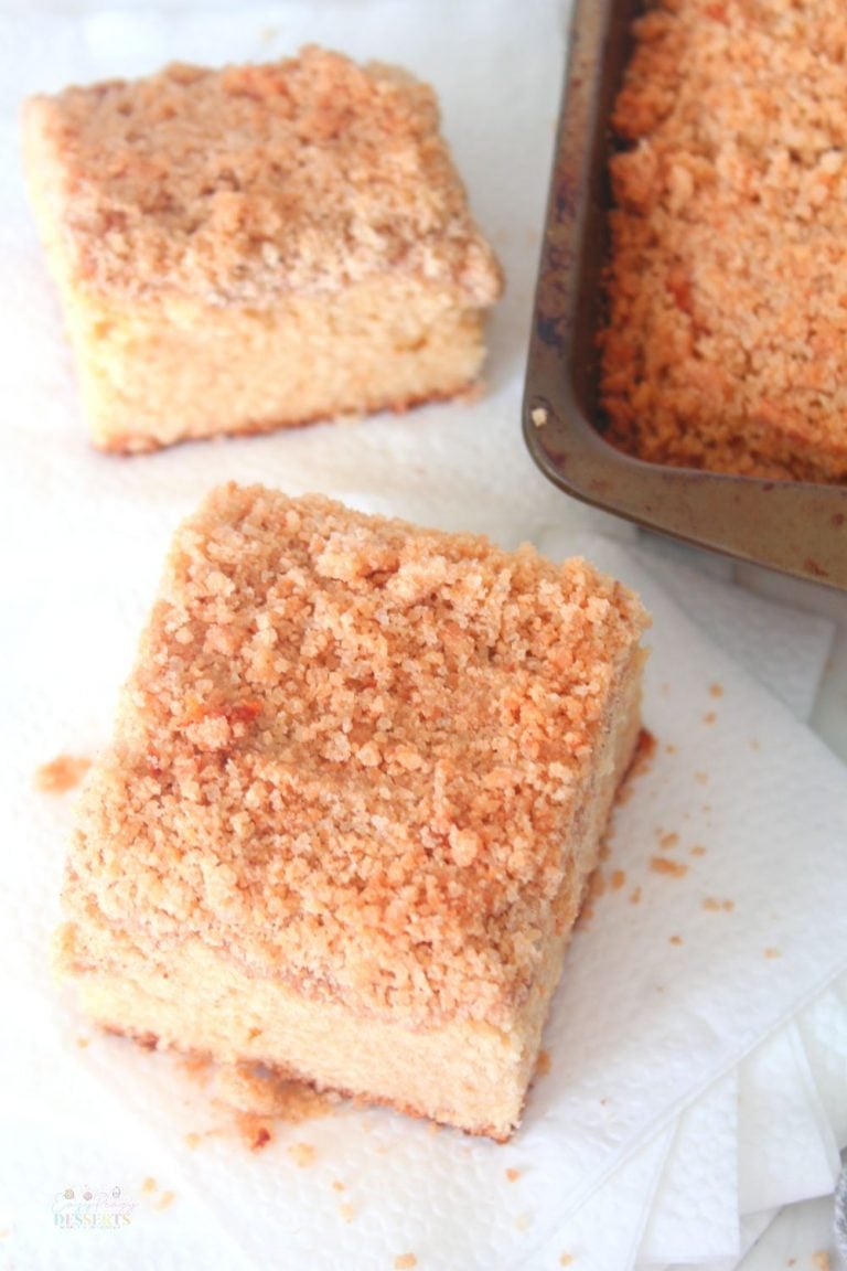 This Crumb Coffee Cake Is So Delicious And Easy - Eazy Peazy Desserts
