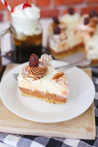 The Best No Bake ROOT BEER CHEESECAKE - Eazy Peazy Desserts