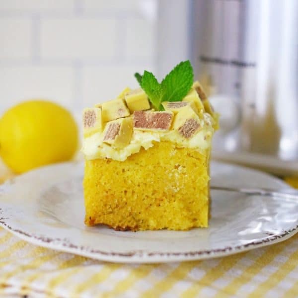 Slow cooker lemon crunch cake - Eazy Peazy Desserts
