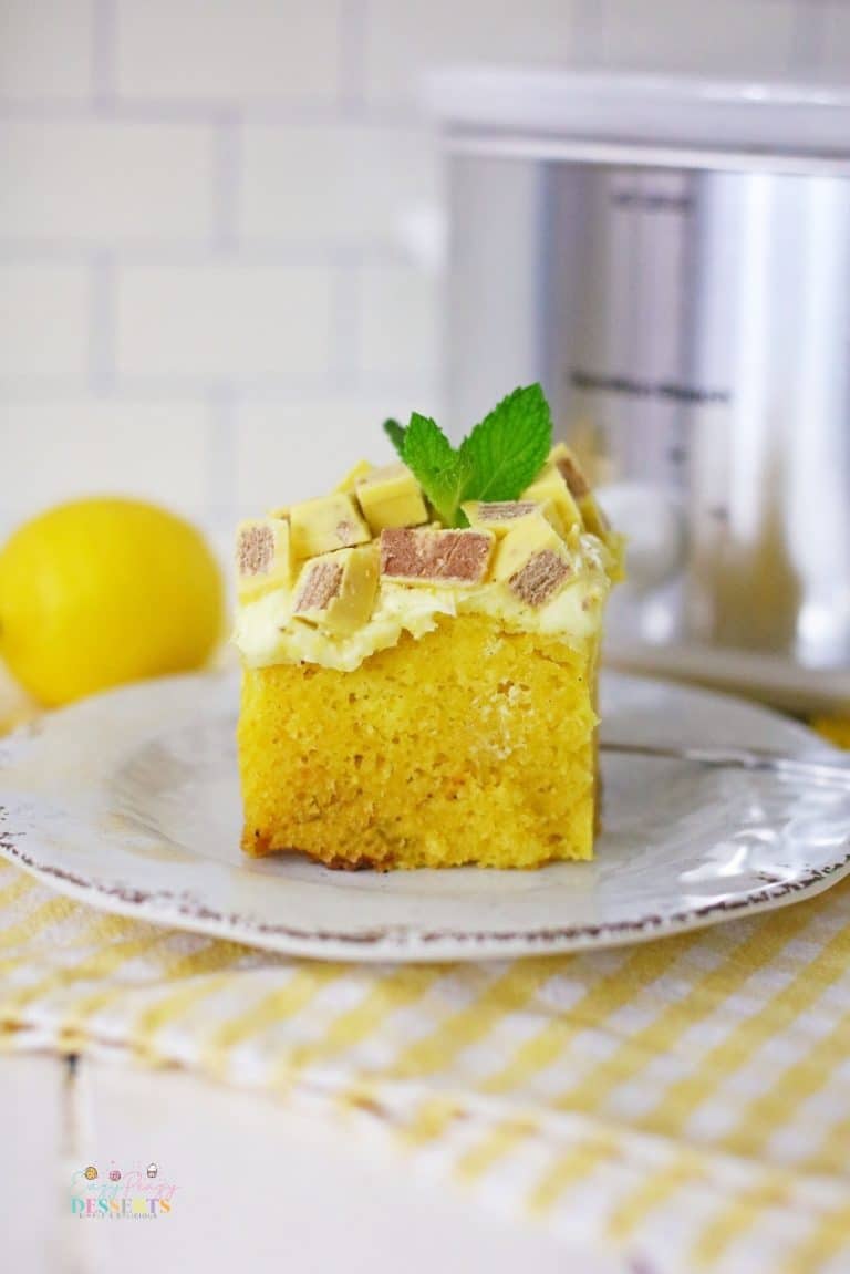 Slow cooker lemon crunch cake - Eazy Peazy Desserts